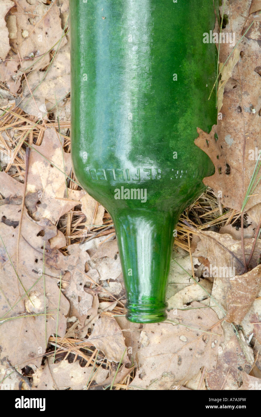 Litter dumped near a hiking trail Stock Photo - Alamy