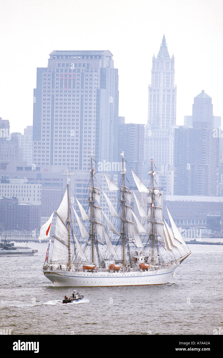 New york buildings 2000 hi-res stock photography and images - Alamy