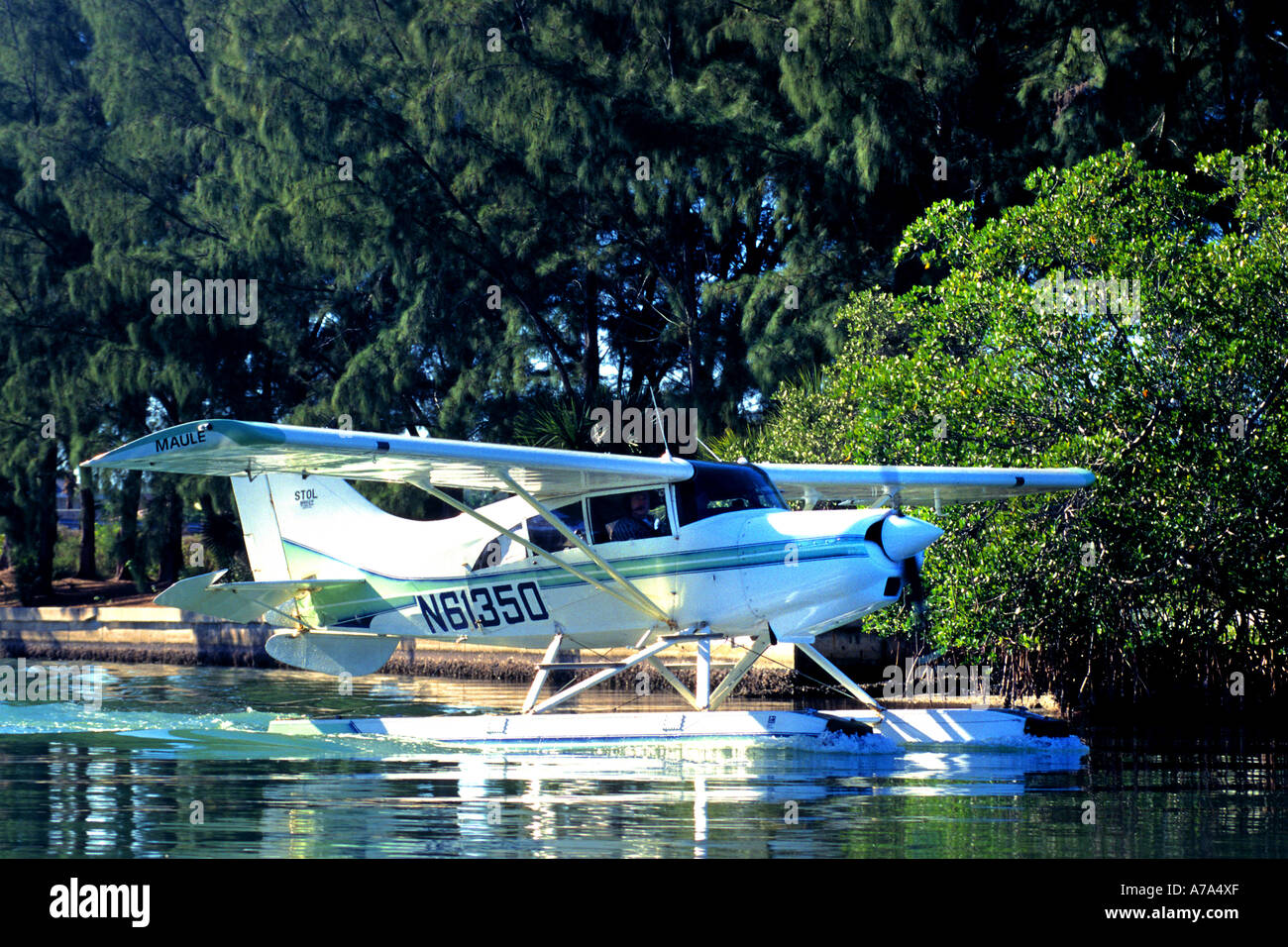 Hydroplane engine hi-res stock photography and images - Alamy