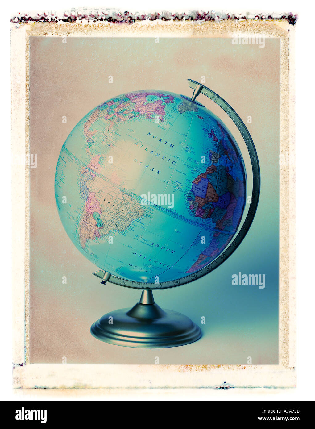 Vintage globe print hi-res stock photography and images - Alamy