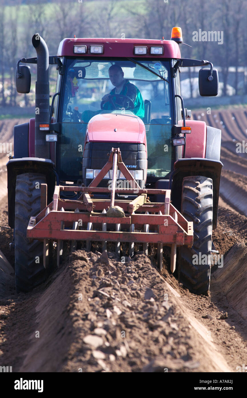 Case 2 tractor hi-res stock photography and images - Alamy