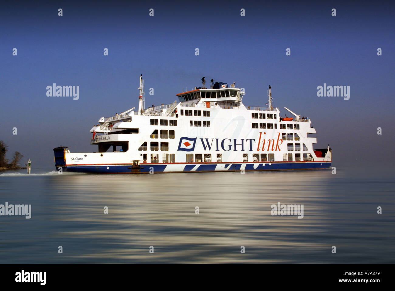 Wightlink Super Car Ferry leaving Fishbourne Isle of Wight heading to ...