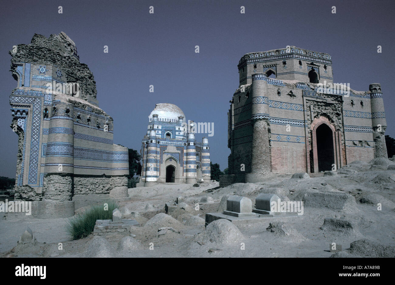 Tombs at Uch Sharif near Bahawalpur Pakistan Stock Photo - Alamy