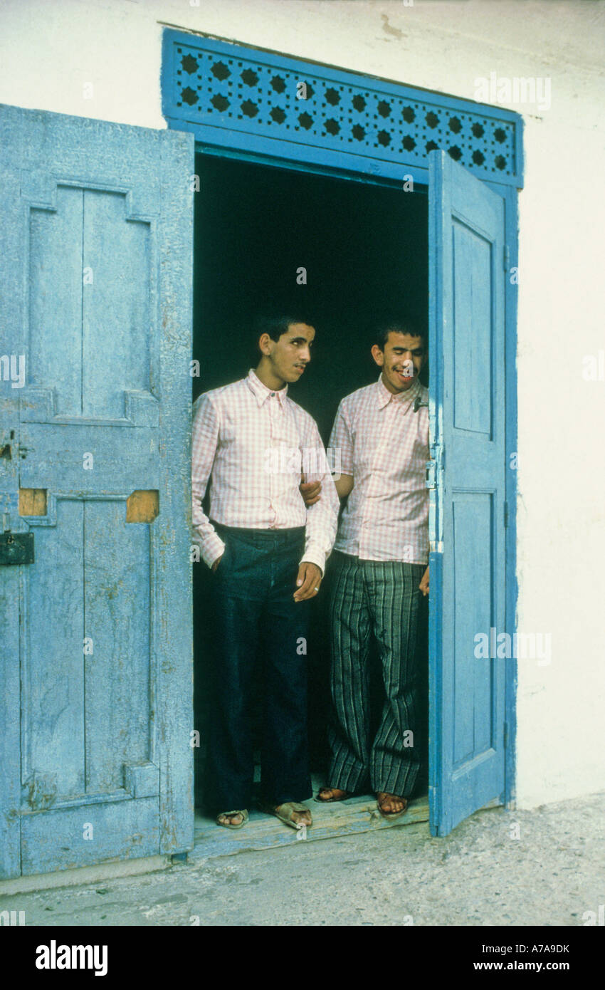 Blind boys hi-res stock photography and images - Alamy