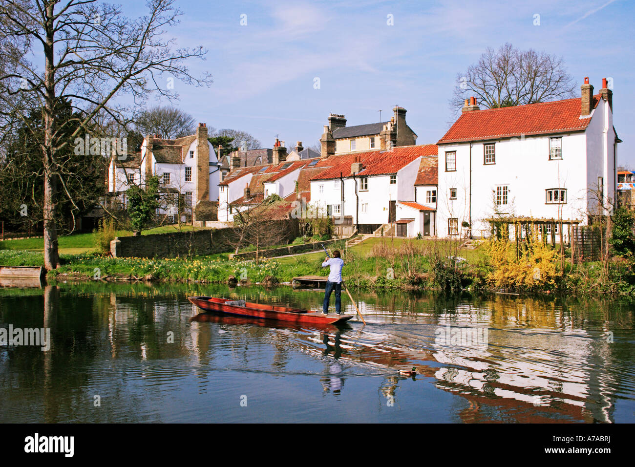 Punting on the river Cam, Cambridge, England Stock Photo - Alamy