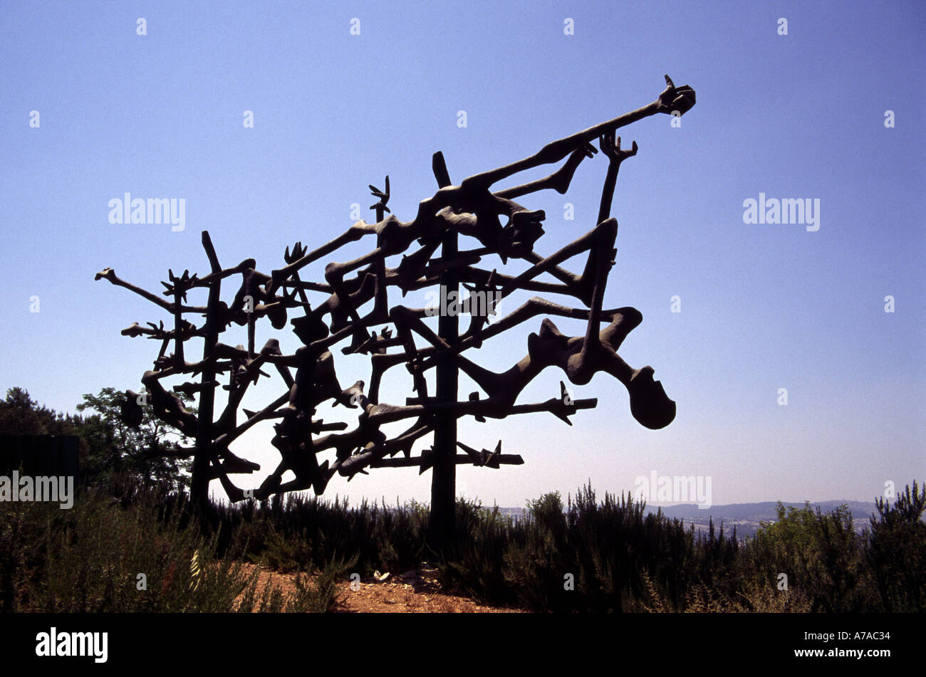 Israel sculpture memorial hi-res stock photography and images - Alamy