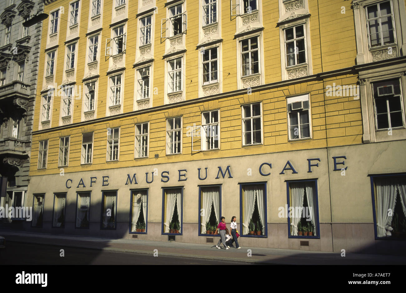 Coffee museum vienna hi-res stock photography and images - Alamy