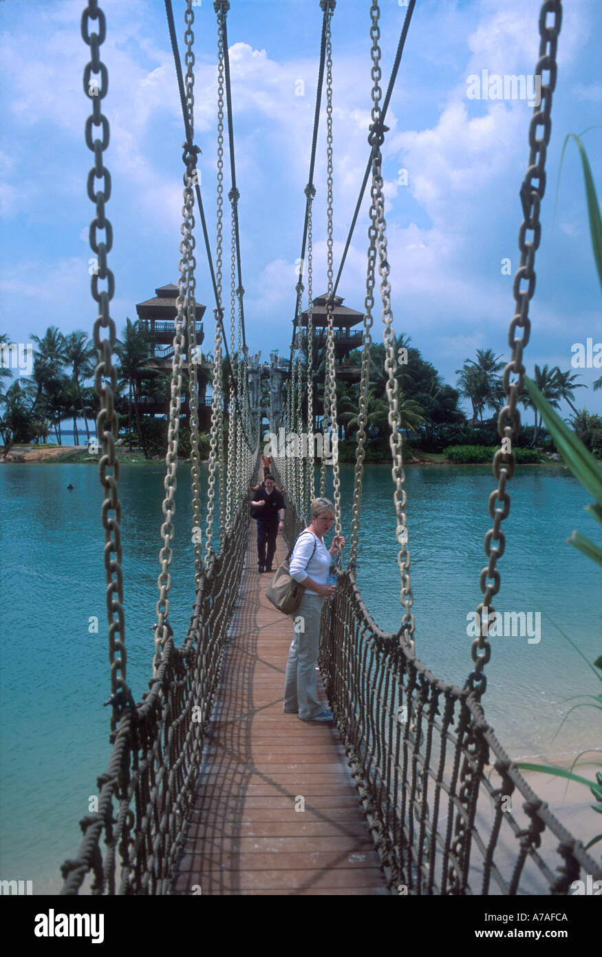 PALAWAN BEACH, ROPE, WOOD AND CHAIN LINNK BRIDGE, SENTOSA ISLAND ...