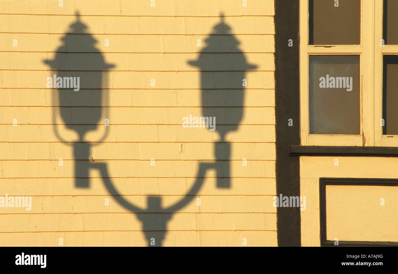 Cast a shadow hi-res stock photography and images - Alamy