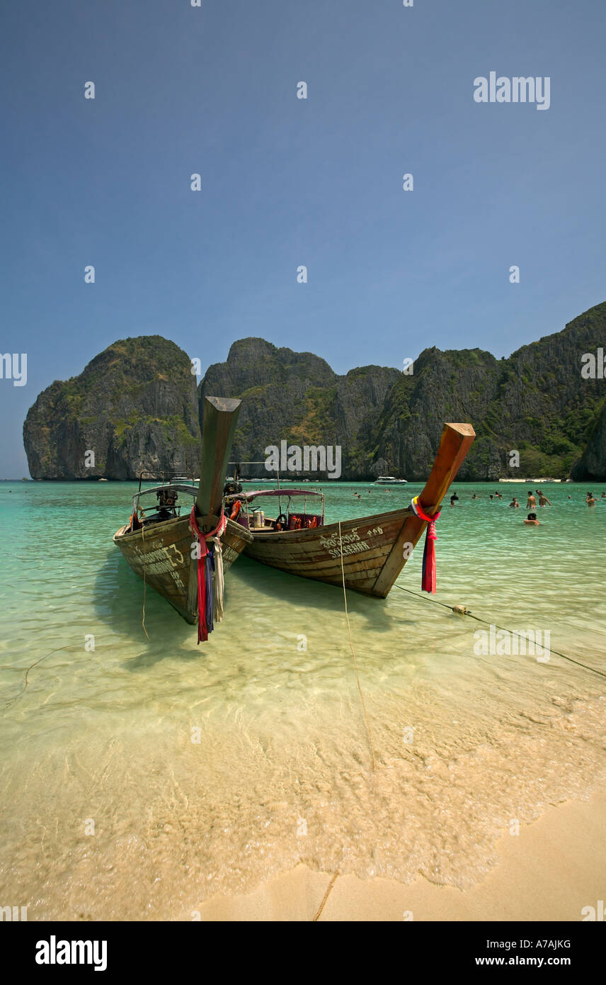 Turquoise waters of maya bay hi-res stock photography and images - Alamy