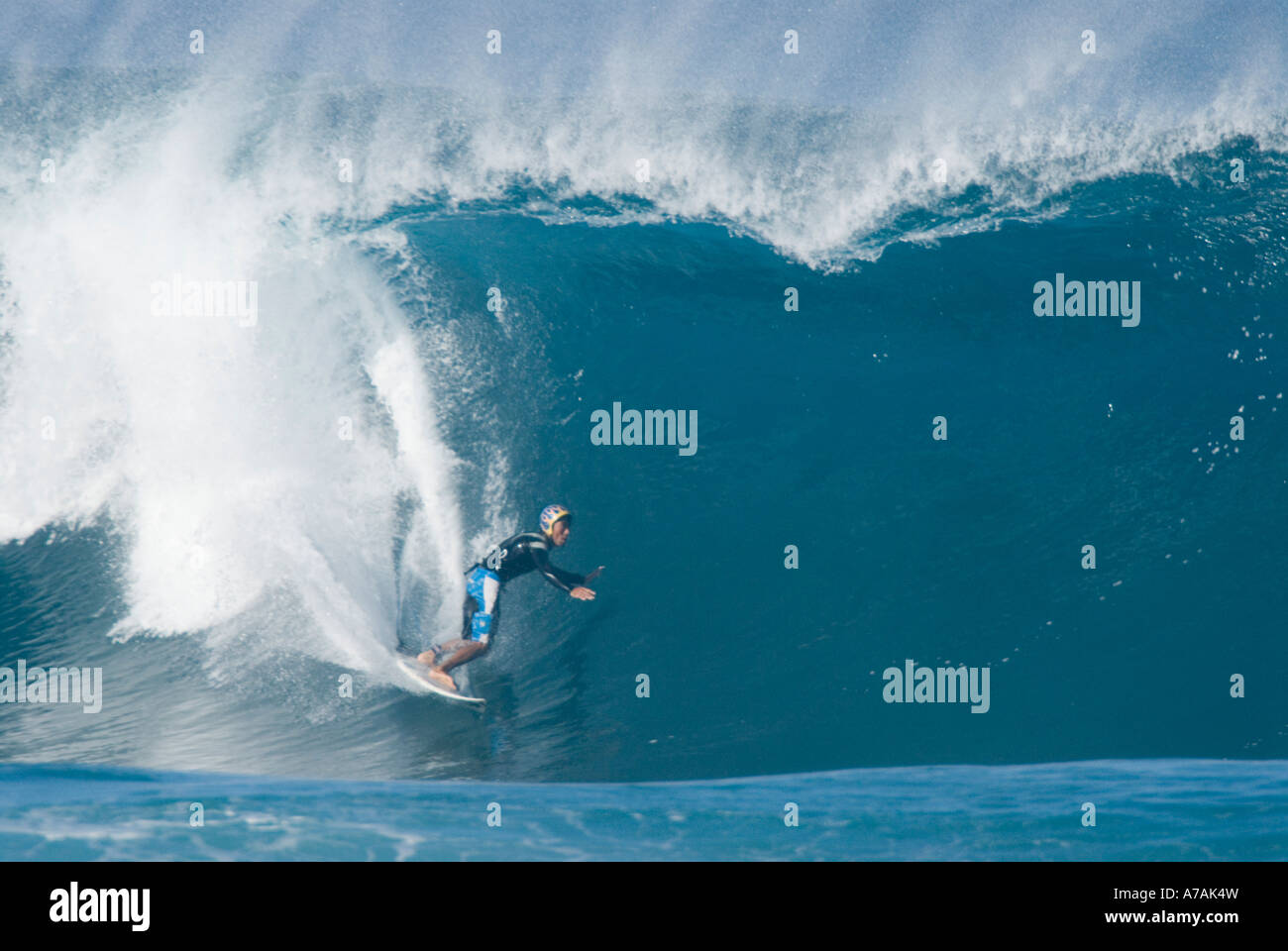 Surfing at Pipeline, North Shore, Oahu, Hawaii Stock Photo - Alamy