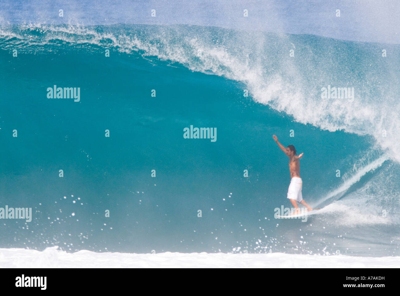 Oahu surfing hi-res stock photography and images - Alamy