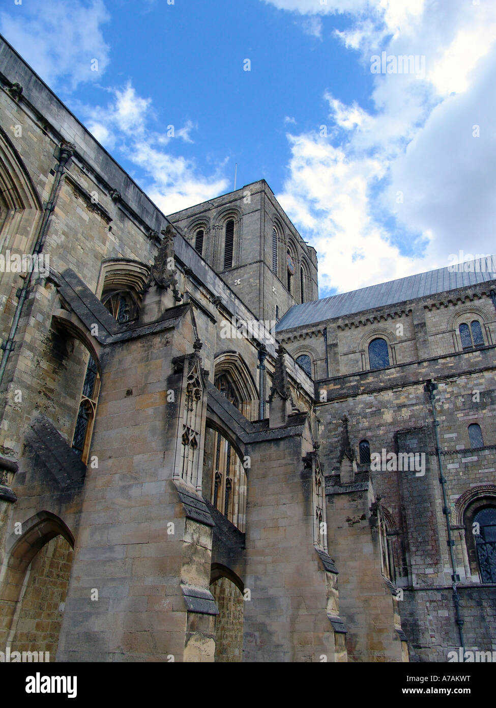 The great hall and tower of Winchester Castle Stock Photo - Alamy