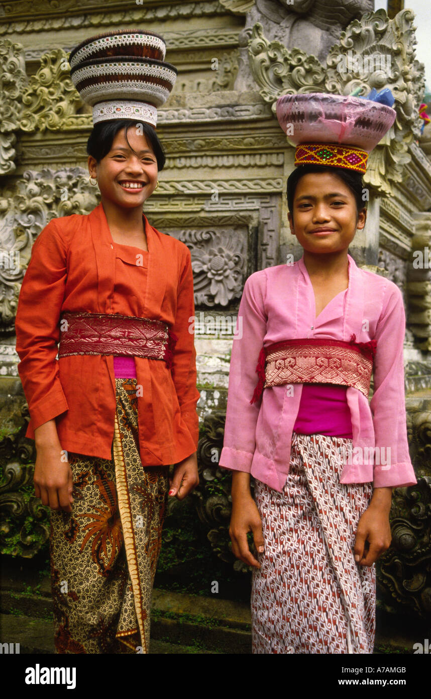 Ladies balinese hi-res stock photography and images - Alamy