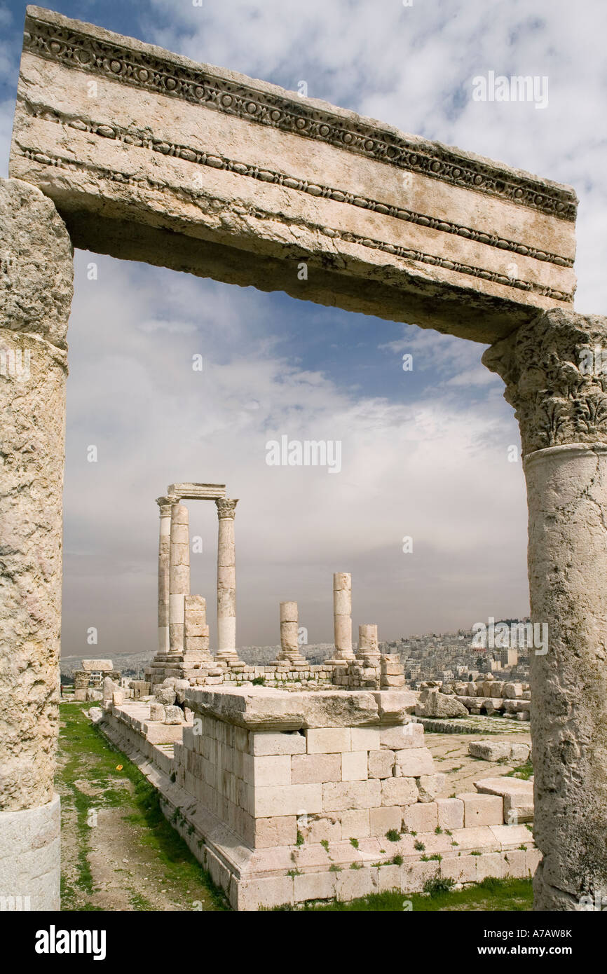 Jordan, Amman, Citadel, temple of Hercules Stock Photo - Alamy