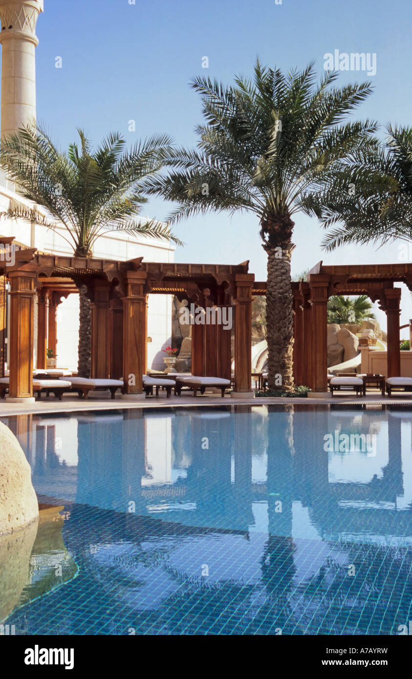 Qatar swimming pool hi-res stock photography and images - Alamy