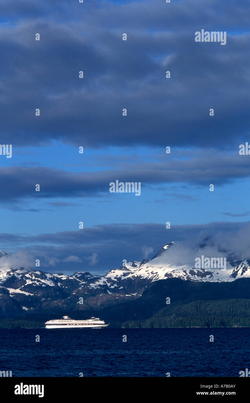 Cruise ship on Prince William Sound Alaska Stock Photo - Alamy