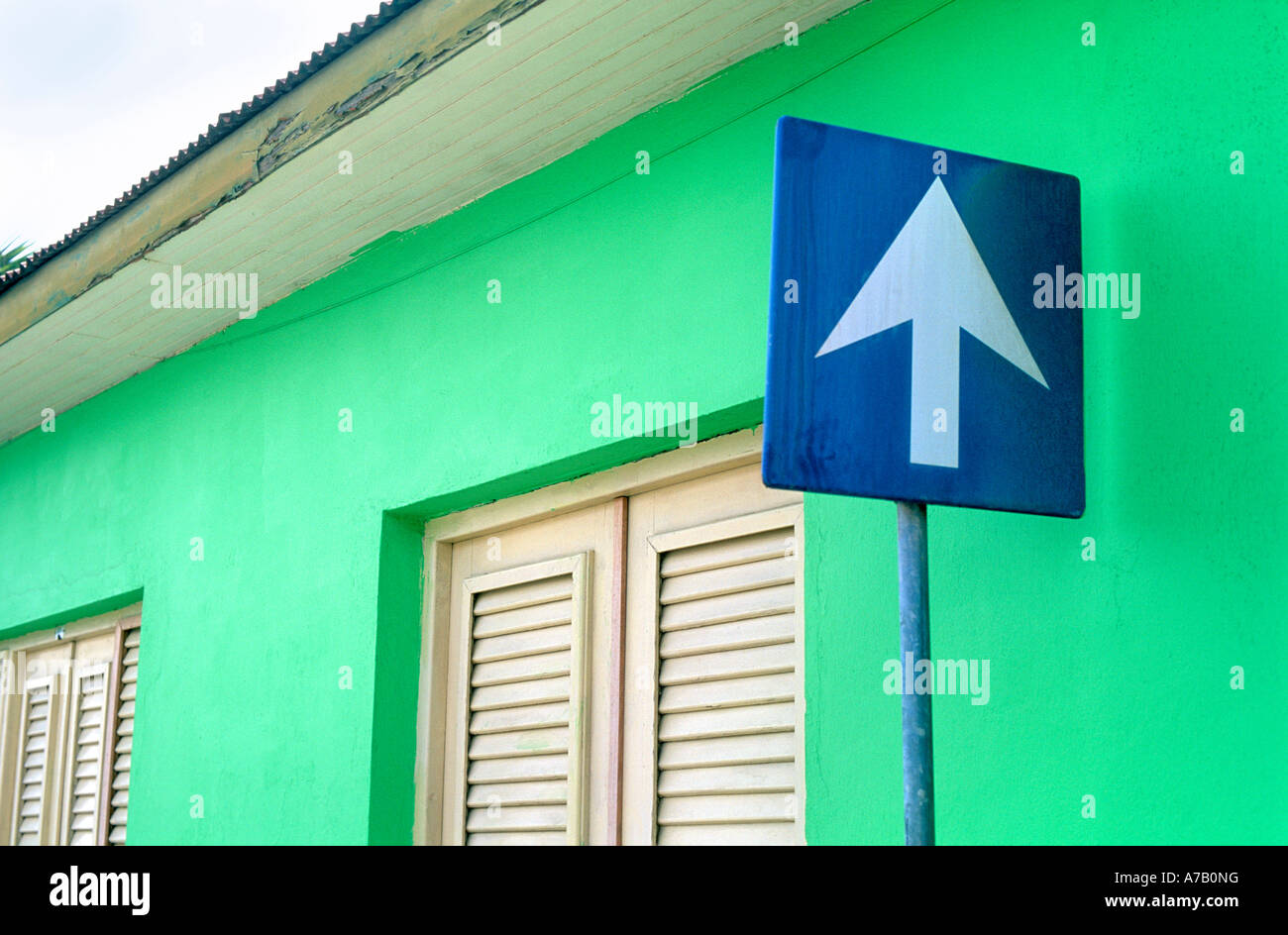 Green Caribbean building Aruba Stock Photo - Alamy