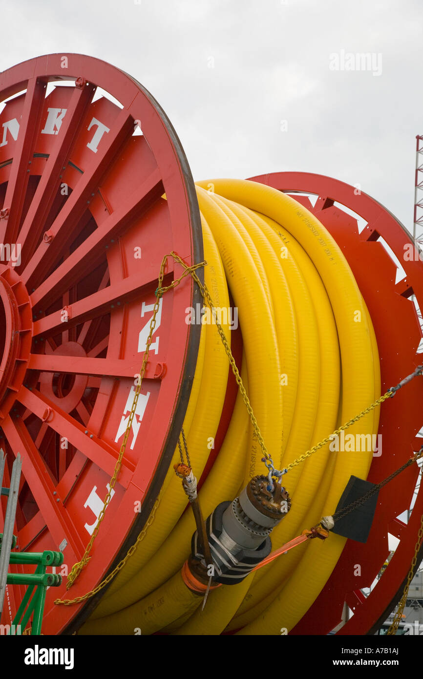 Offshore pipe laying vessel hi-res stock photography and images - Alamy