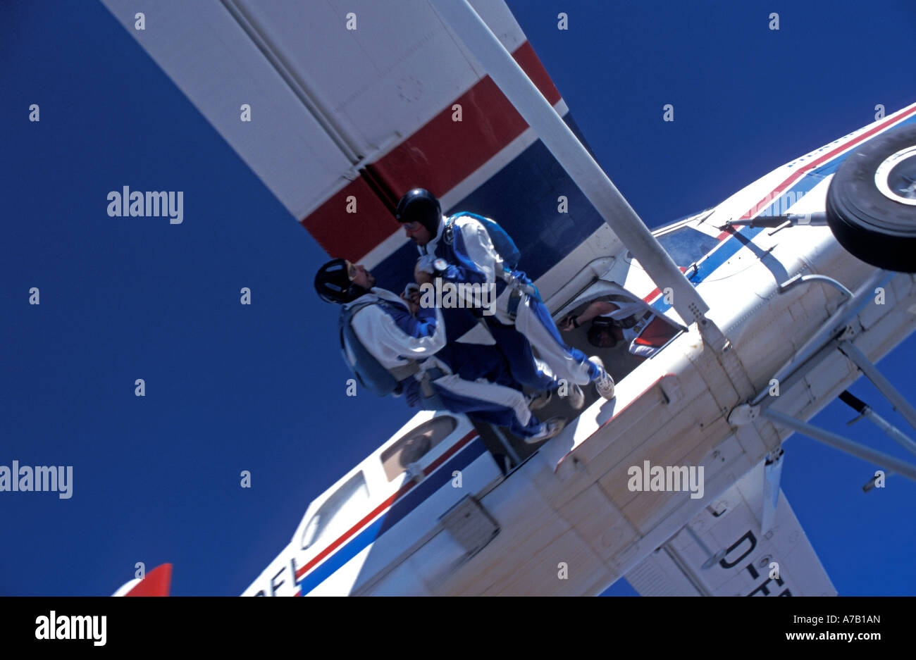 Plane jump hi-res stock photography and images - Alamy