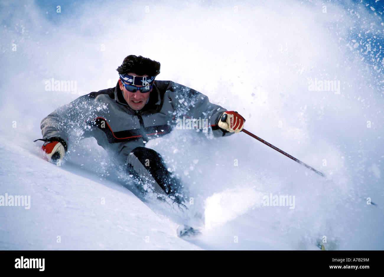 Sinking deep hi-res stock photography and images - Alamy