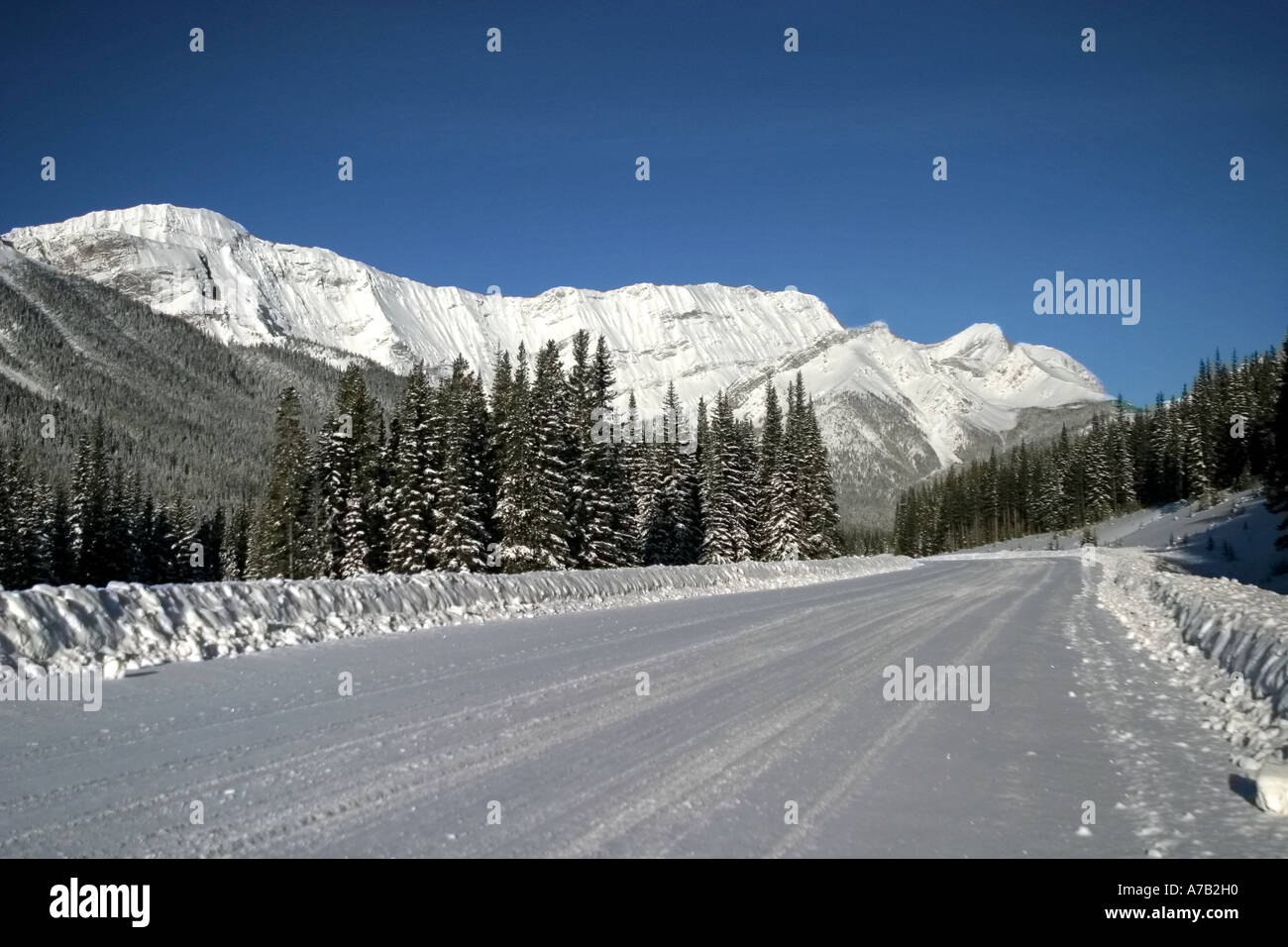 Breathtaking shot rocky snow hi-res stock photography and images - Alamy