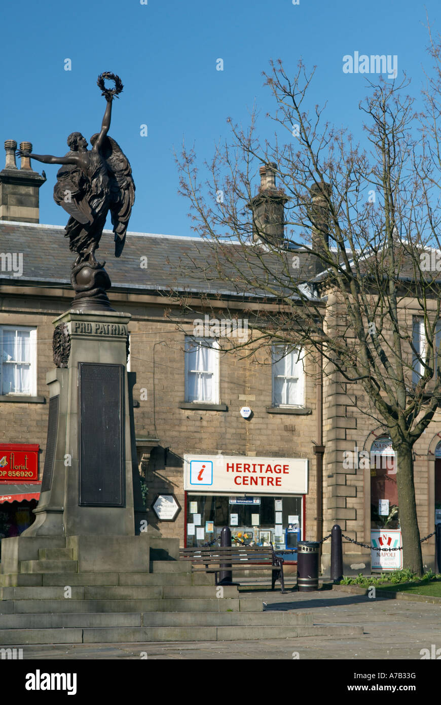 Glossop norfolk square hi-res stock photography and images - Alamy