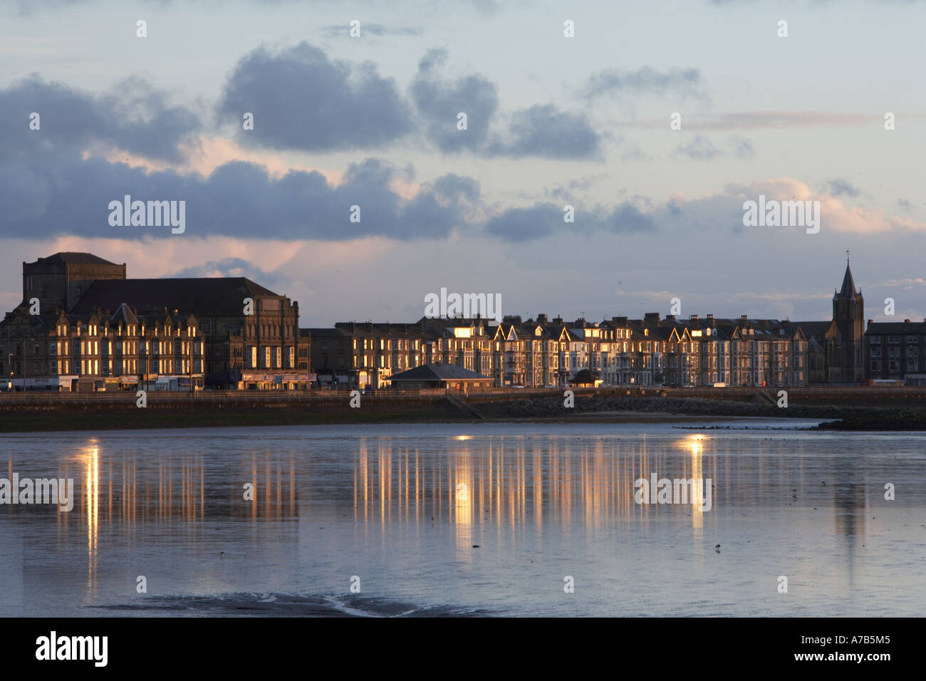 Victorian house beach winter england hi-res stock photography and ...