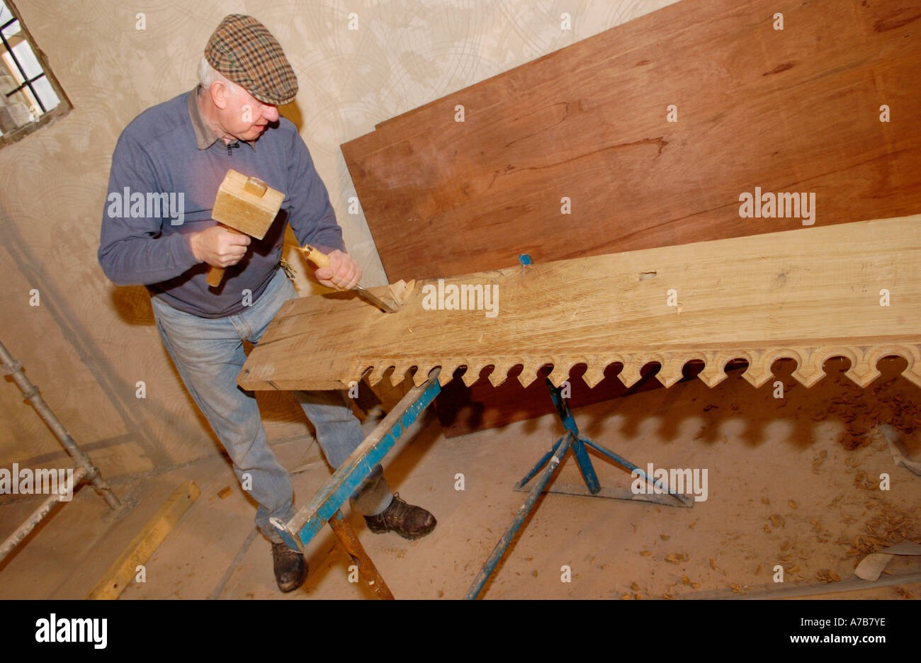 Oak rood screen hi-res stock photography and images - Alamy