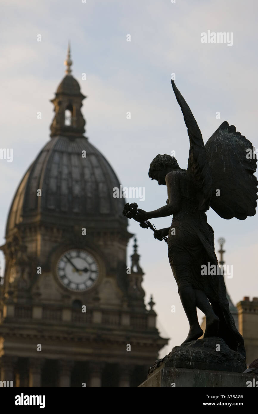Leeds municipal buildings hi-res stock photography and images - Alamy
