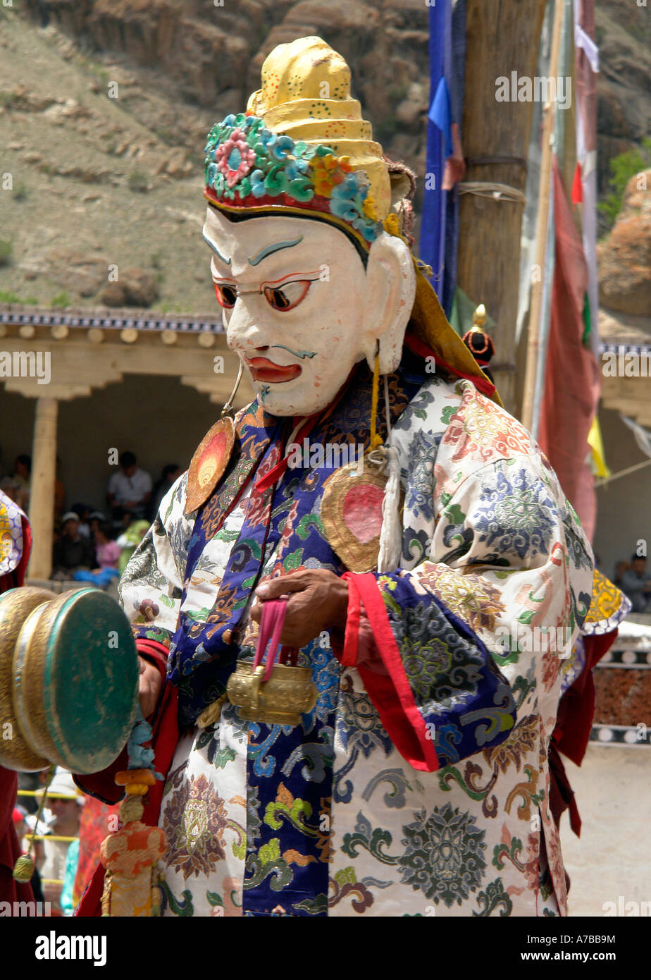 Masked dancer hemis hi-res stock photography and images - Alamy
