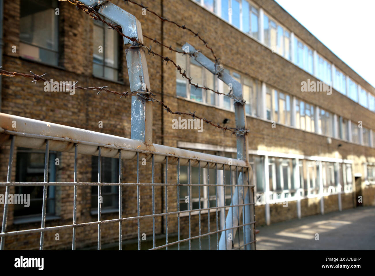 Closed factory gate hi-res stock photography and images - Alamy