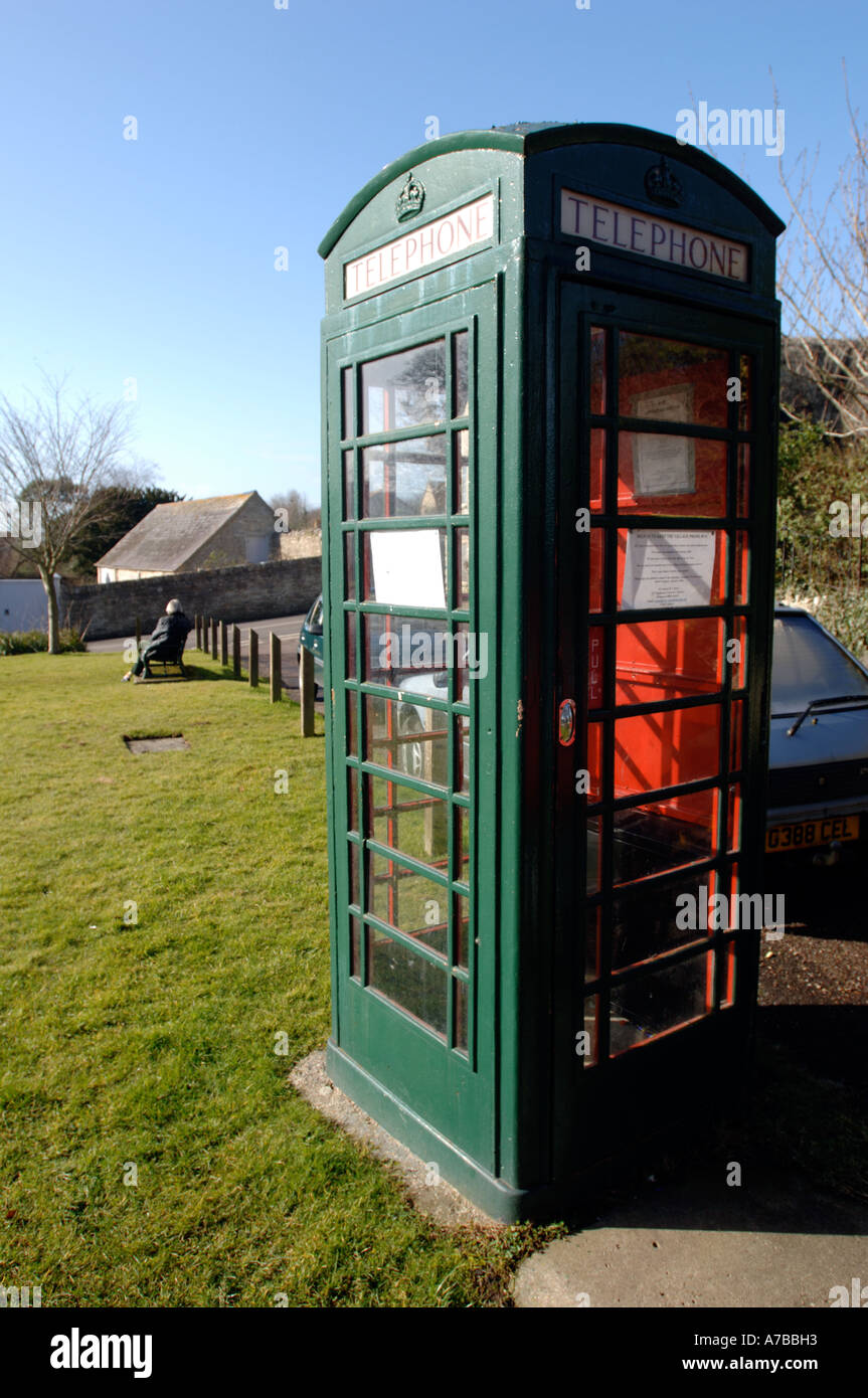 Green telephone box or kiosk, Britain, UK Stock Photo - Alamy