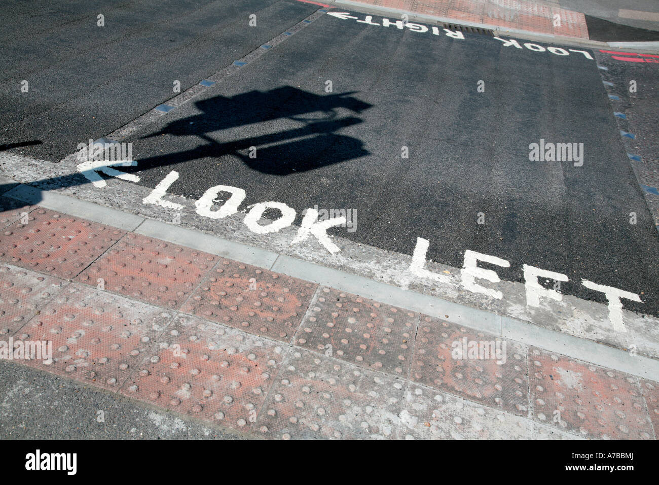 Left or right road hi-res stock photography and images - Alamy