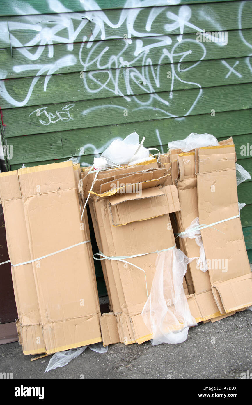 Urban blight graffiti refuse hi-res stock photography and images - Alamy