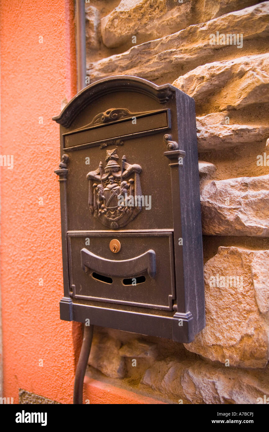 Walk to the mailbox hi-res stock photography and images - Alamy