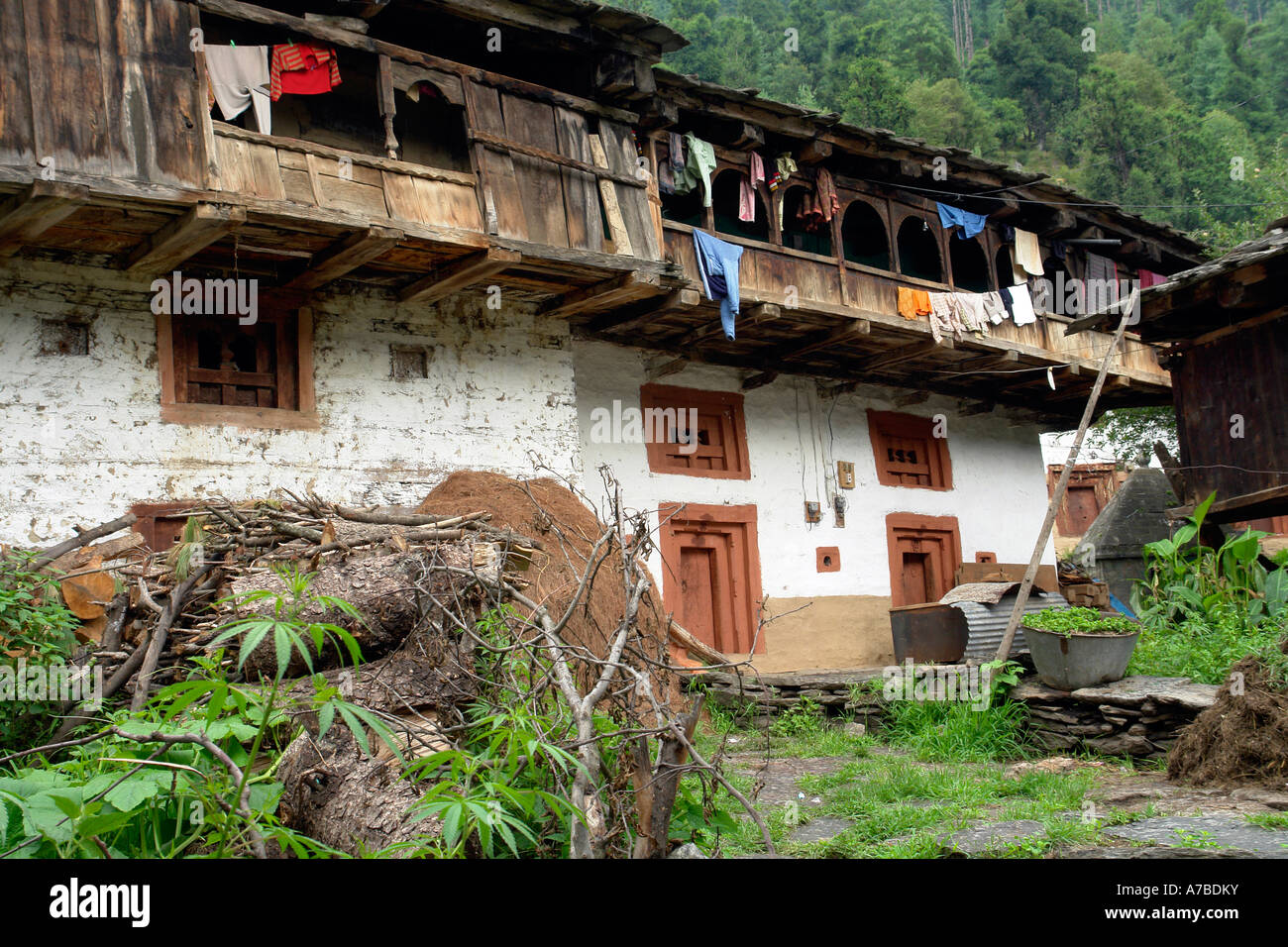 Old manali hi-res stock photography and images - Alamy