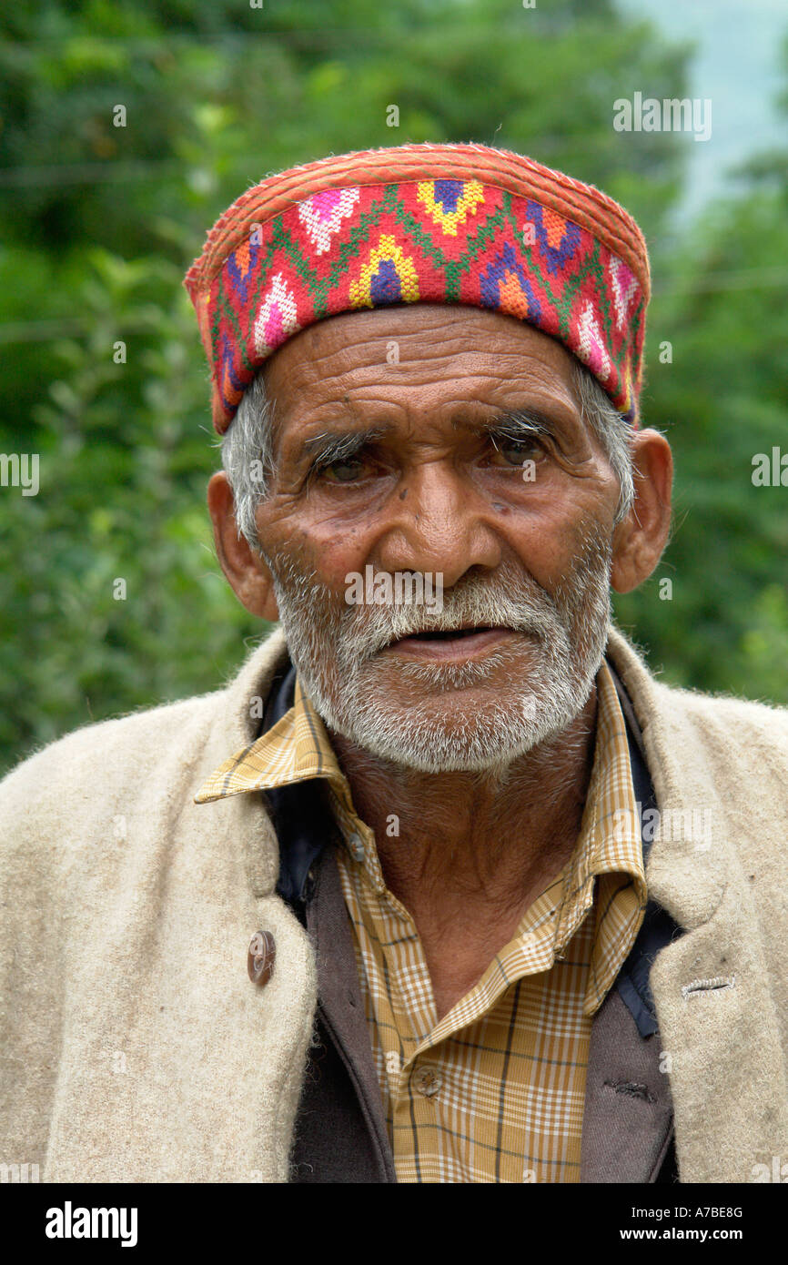 Kullu hat hi-res stock photography and images - Alamy