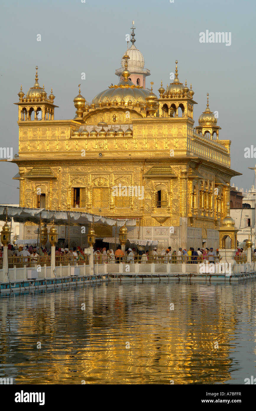 gurus bridge and golden temple Stock Photo - Alamy