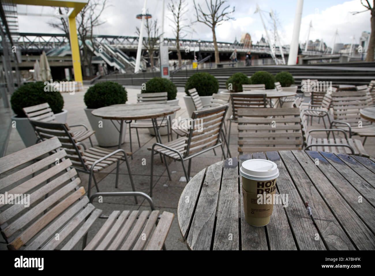 Coffee outside london hi-res stock photography and images - Alamy