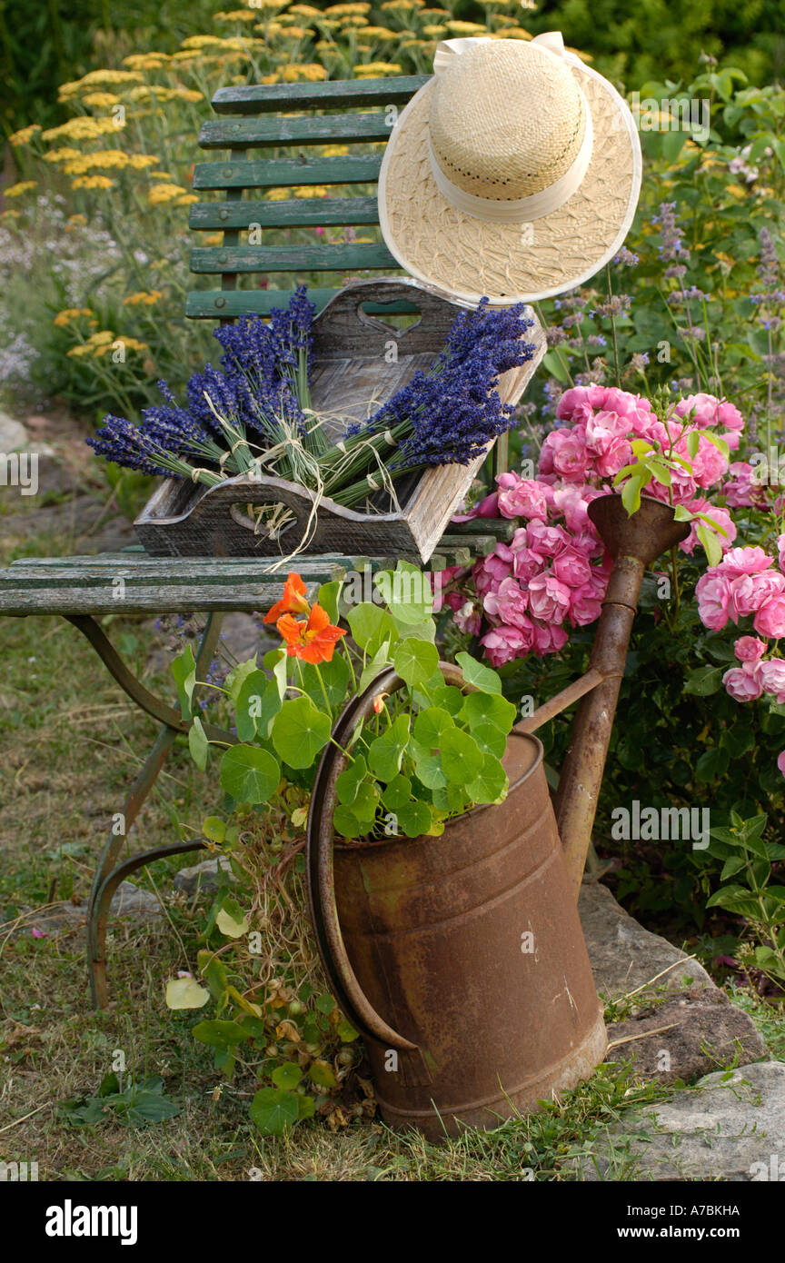 Garden still life hi-res stock photography and images - Alamy