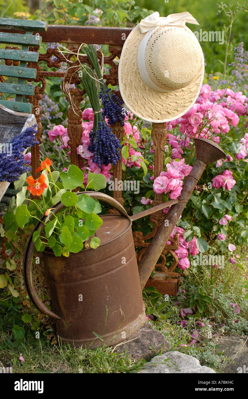 Garden still life hi-res stock photography and images - Alamy
