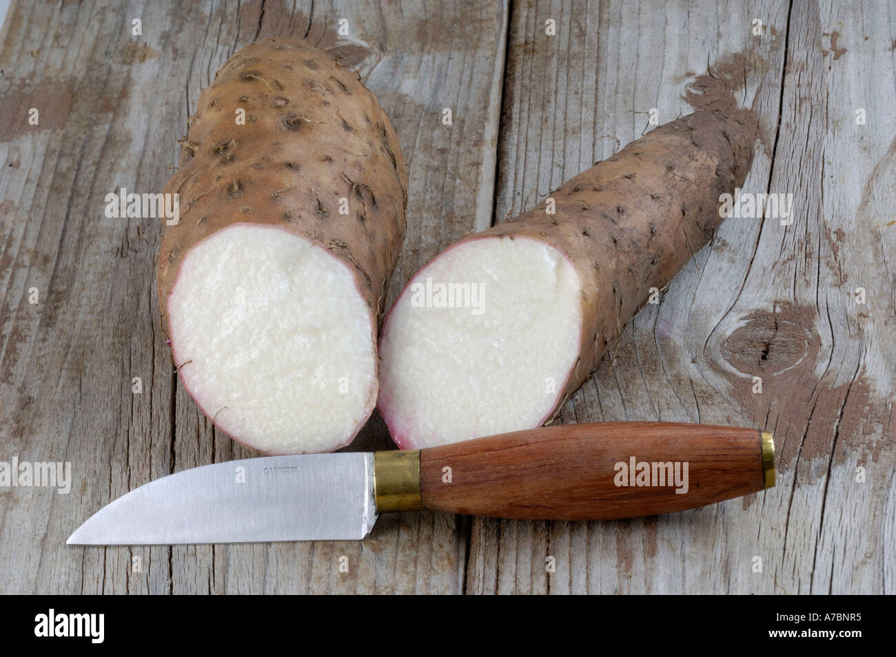 Yam root dioscorea alata hi-res stock photography and images - Alamy