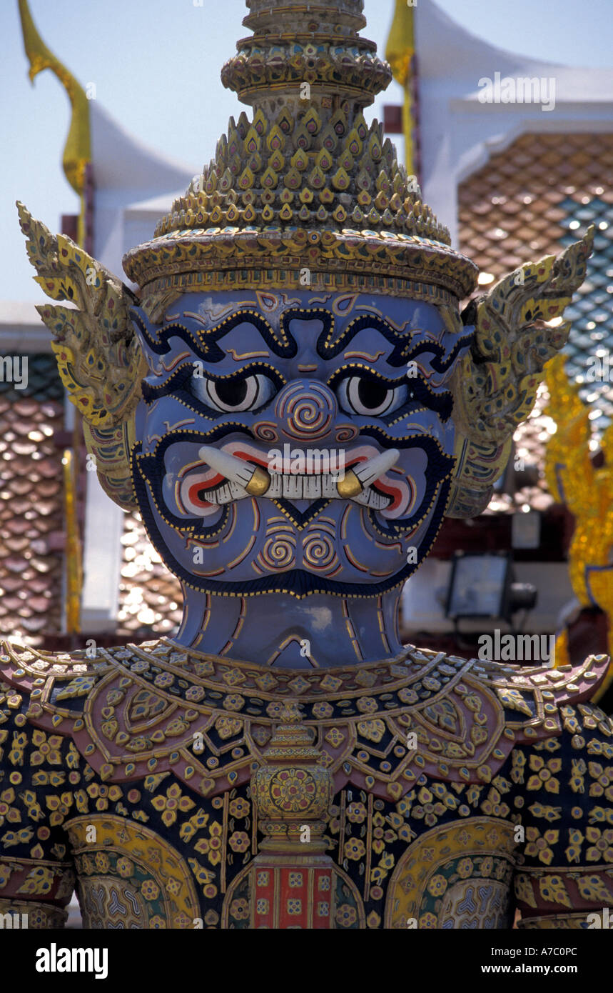 Giant face hi-res stock photography and images - Alamy