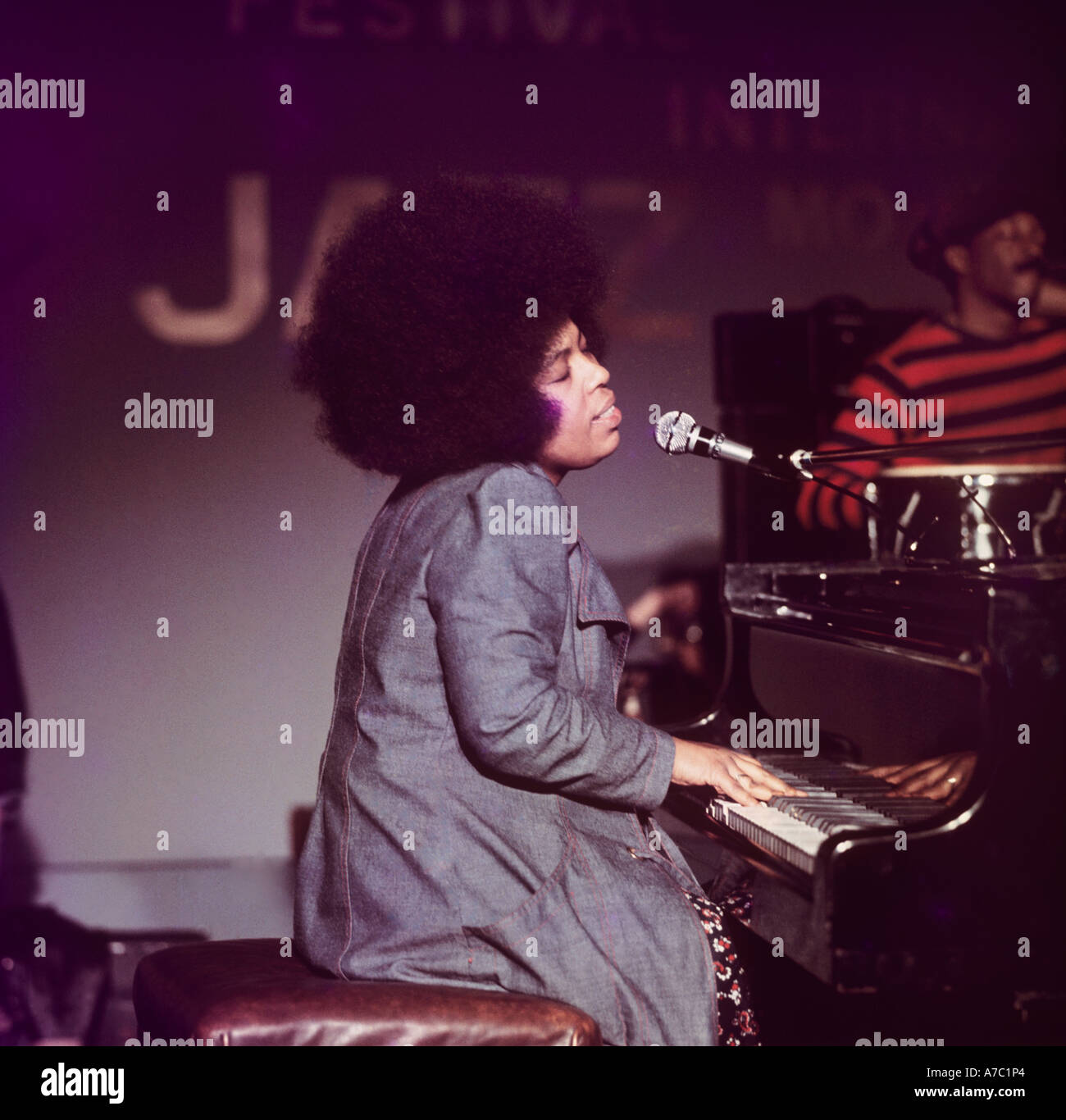 Roberta flack hi-res stock photography and images - Alamy
