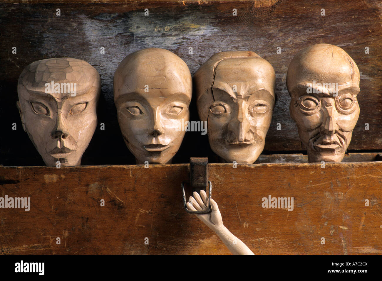 Hand carved puppets hi-res stock photography and images - Alamy