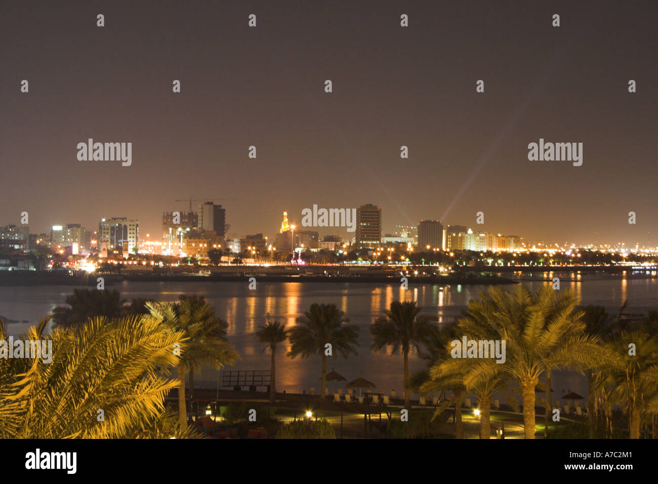 Night scene skyline doha hi-res stock photography and images - Alamy