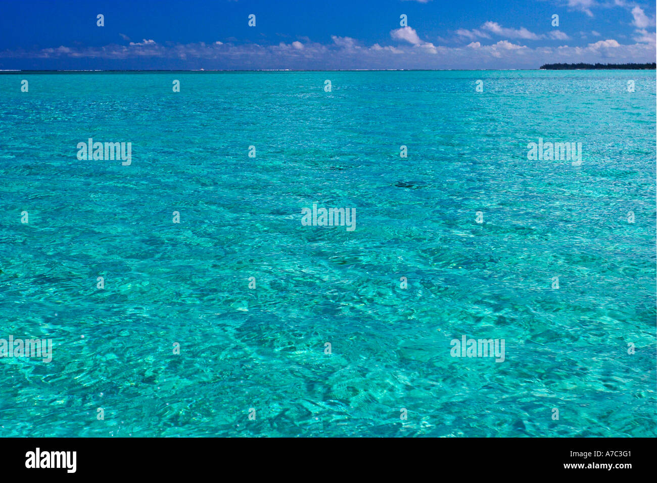 The shades of blue and turquoise of Bora Bora Lagoon French Polynesia ...