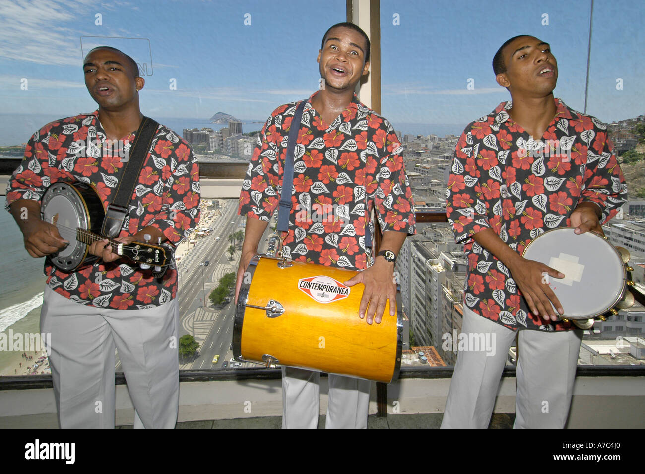 Singer brazil hi-res stock photography and images - Alamy