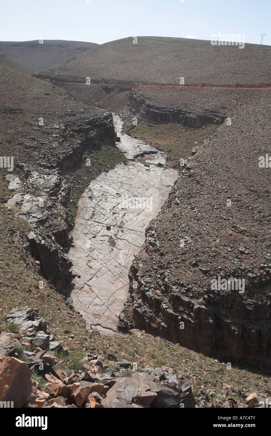 Dry desert gorge Atlas Mountains, Jebel Sarhro mountains near Tizi n ...